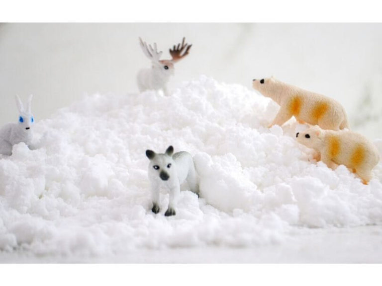 How to Make Fake Snow for Pretend Play - The Purposeful Nest