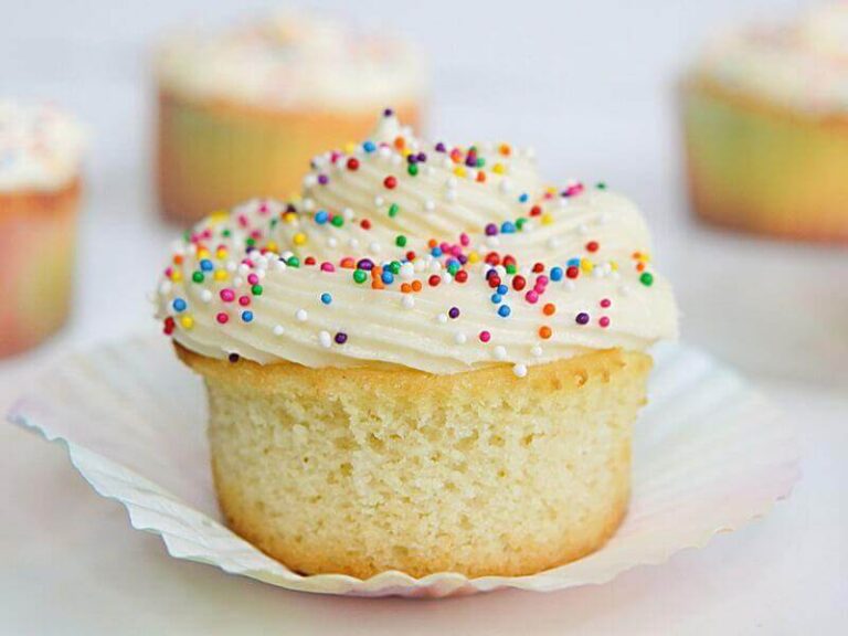 Easy Vanilla Cupcake Recipe: For all Your Celebrations - The Purposeful ...